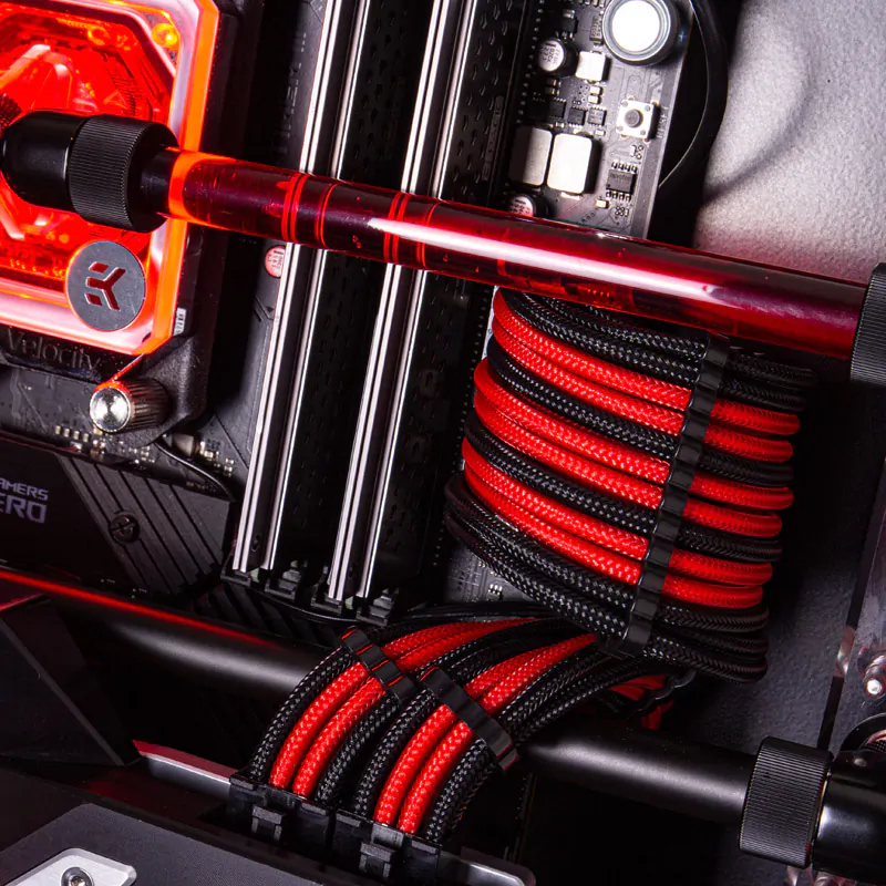 Frame R8: Der ultimative Gaming-PC an deiner Wand - Caseking Blog